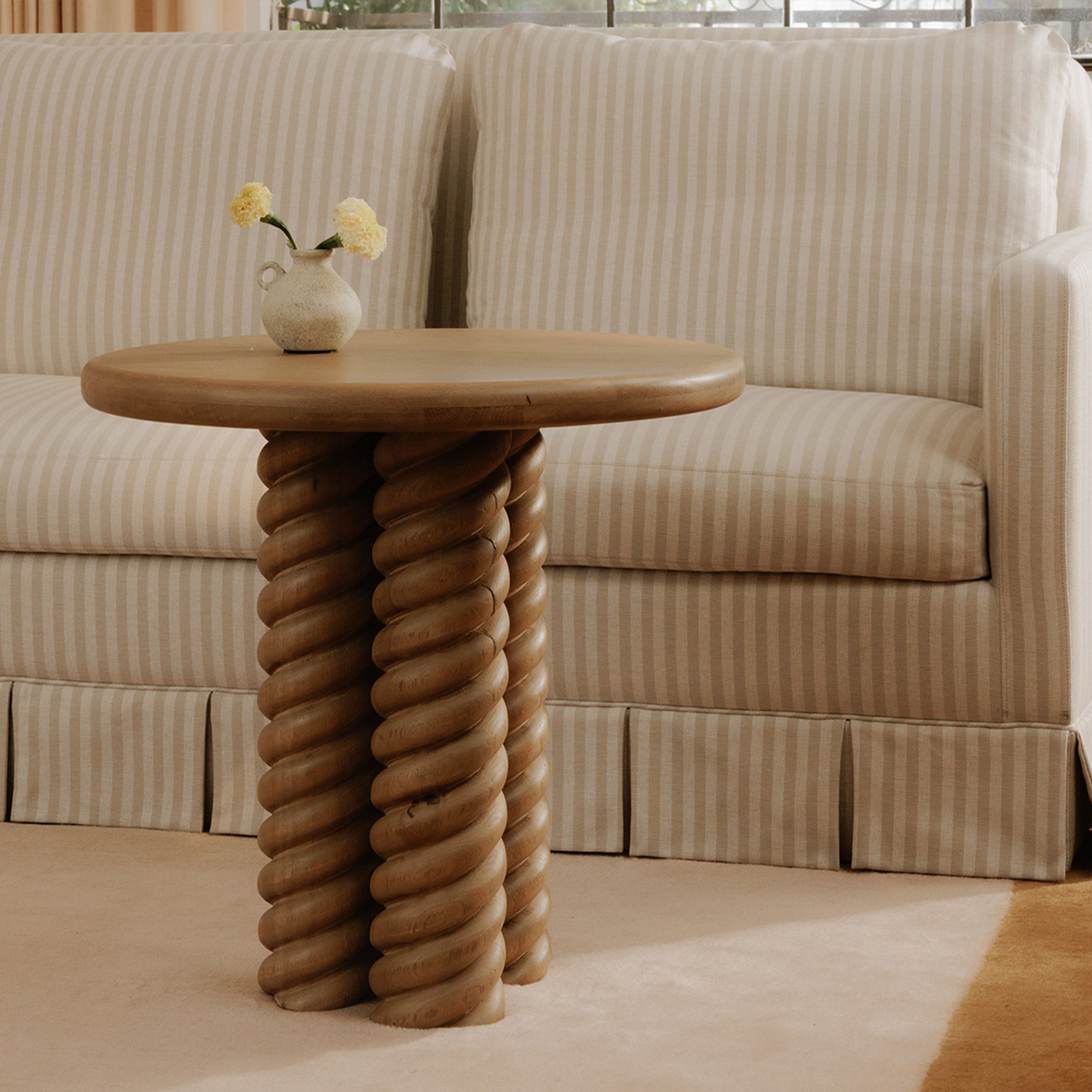 Charlotte Oak Side Table – Forom