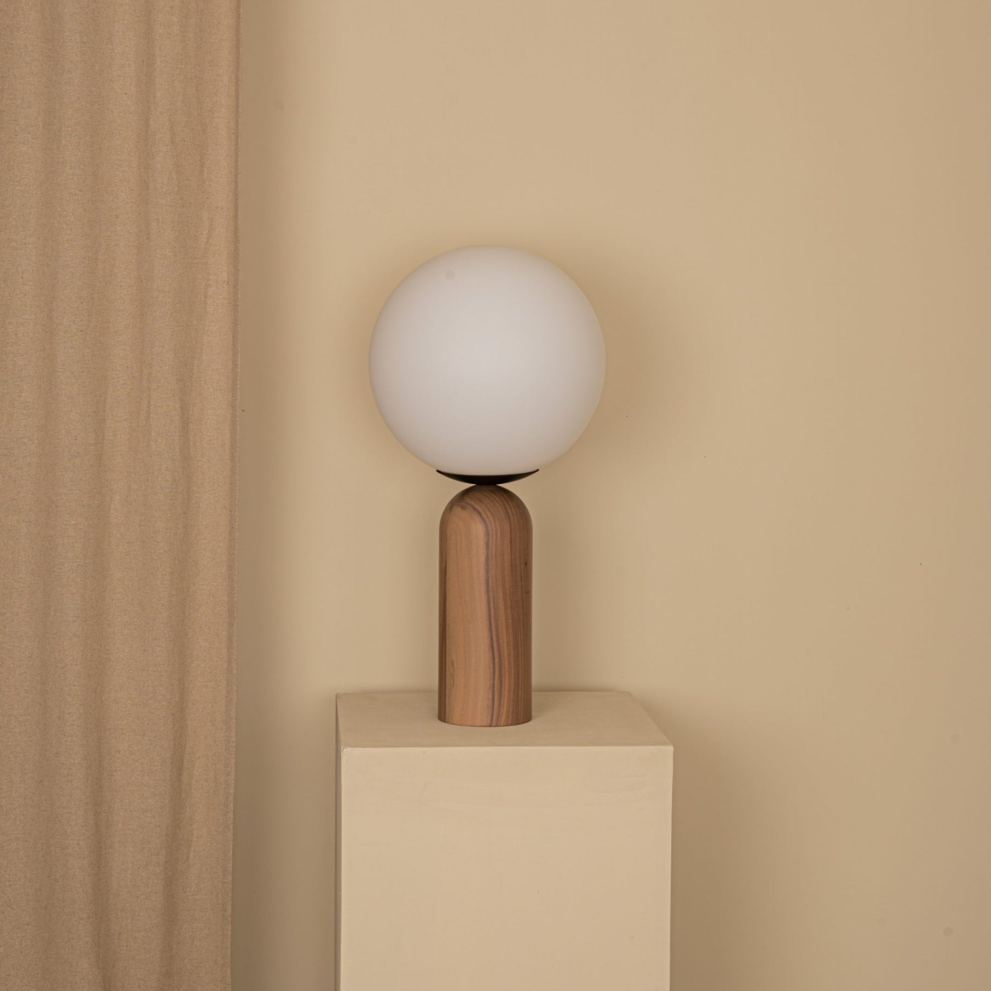 Atlas Table Lamp – Forom