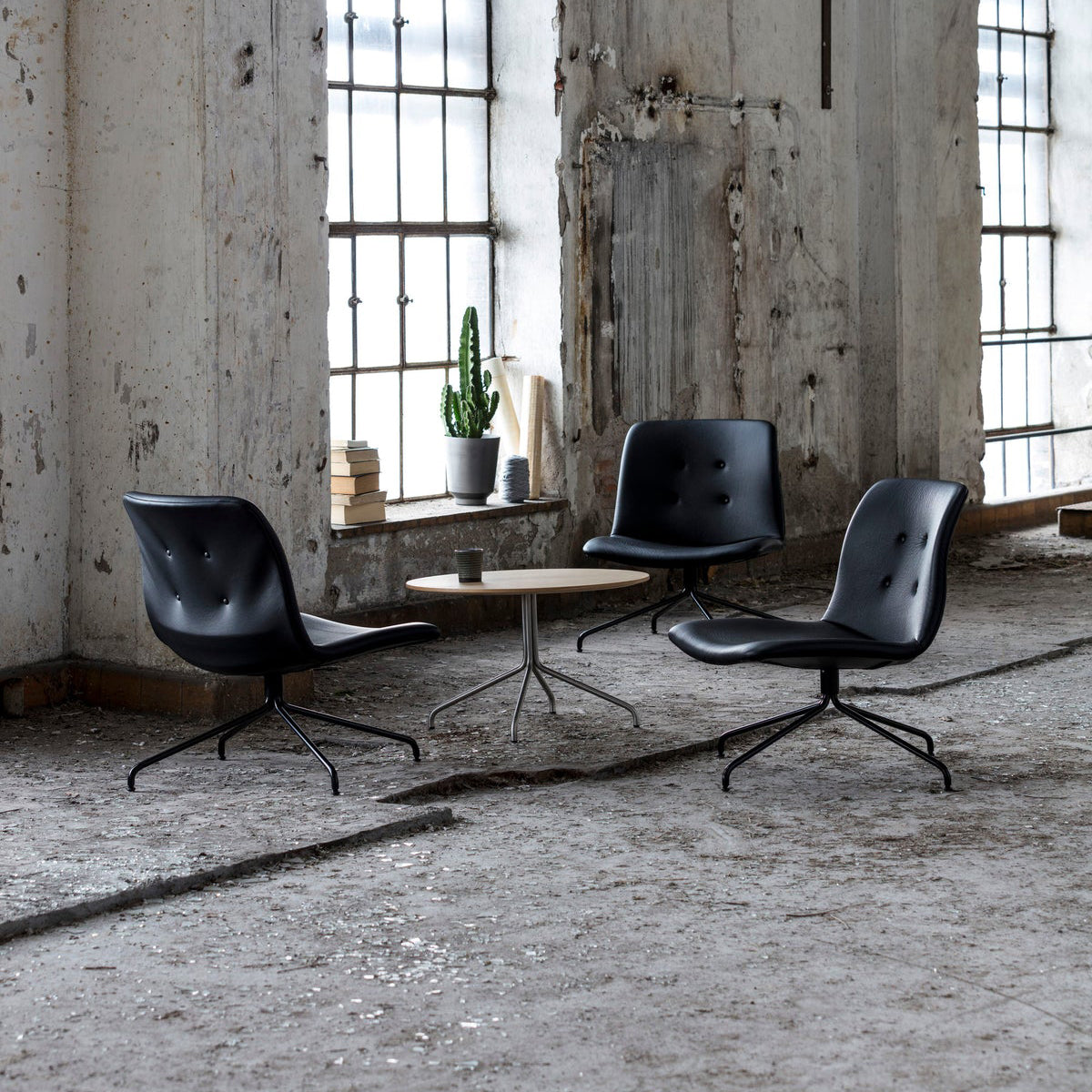 Primum Lounge Chair – Forom