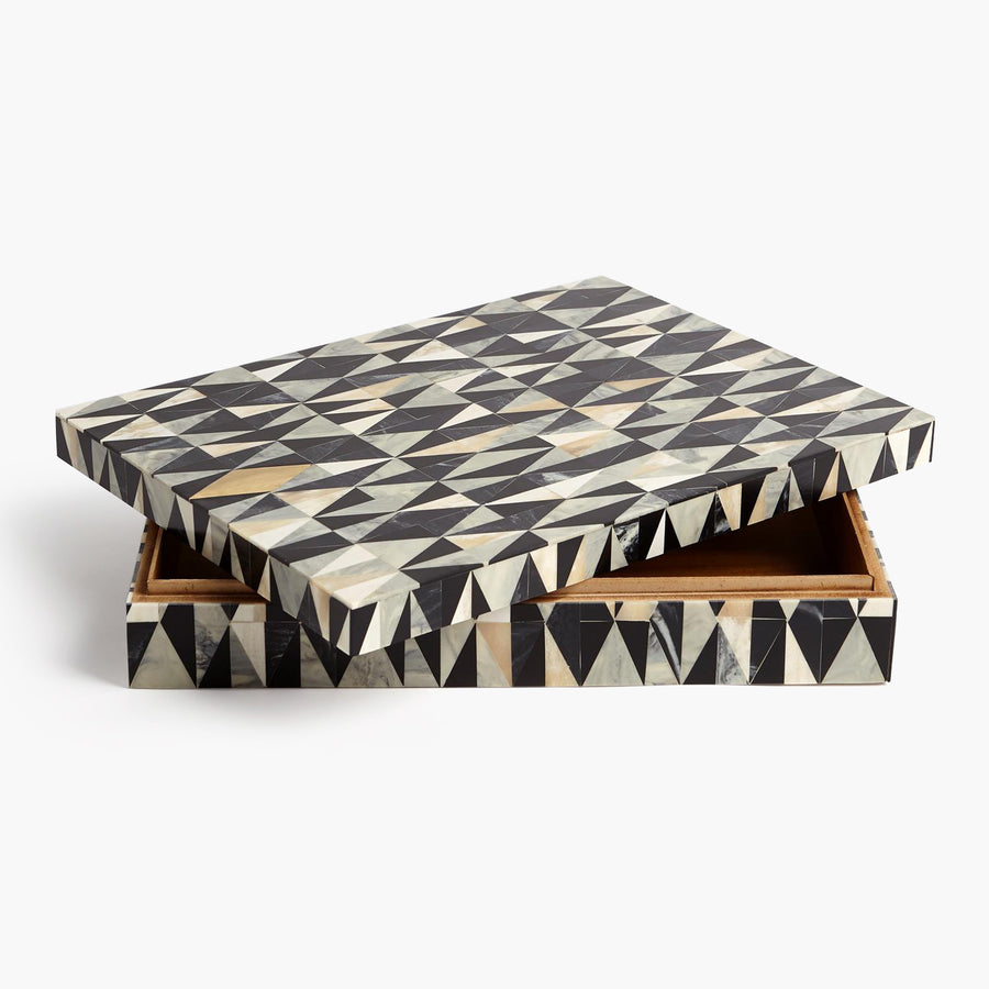Brass Diamond Box – Forom